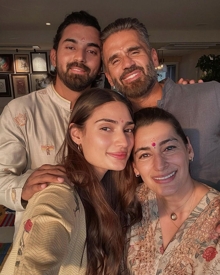 Diwali Dazzle 2024: Bollywood Shines Bright with Suneil Shetty ...