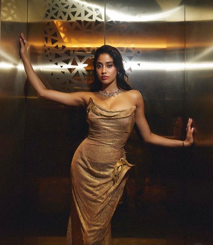 Glamorous Outfit Inspirations For Your Diwali Bash By Bollywood Divas ...