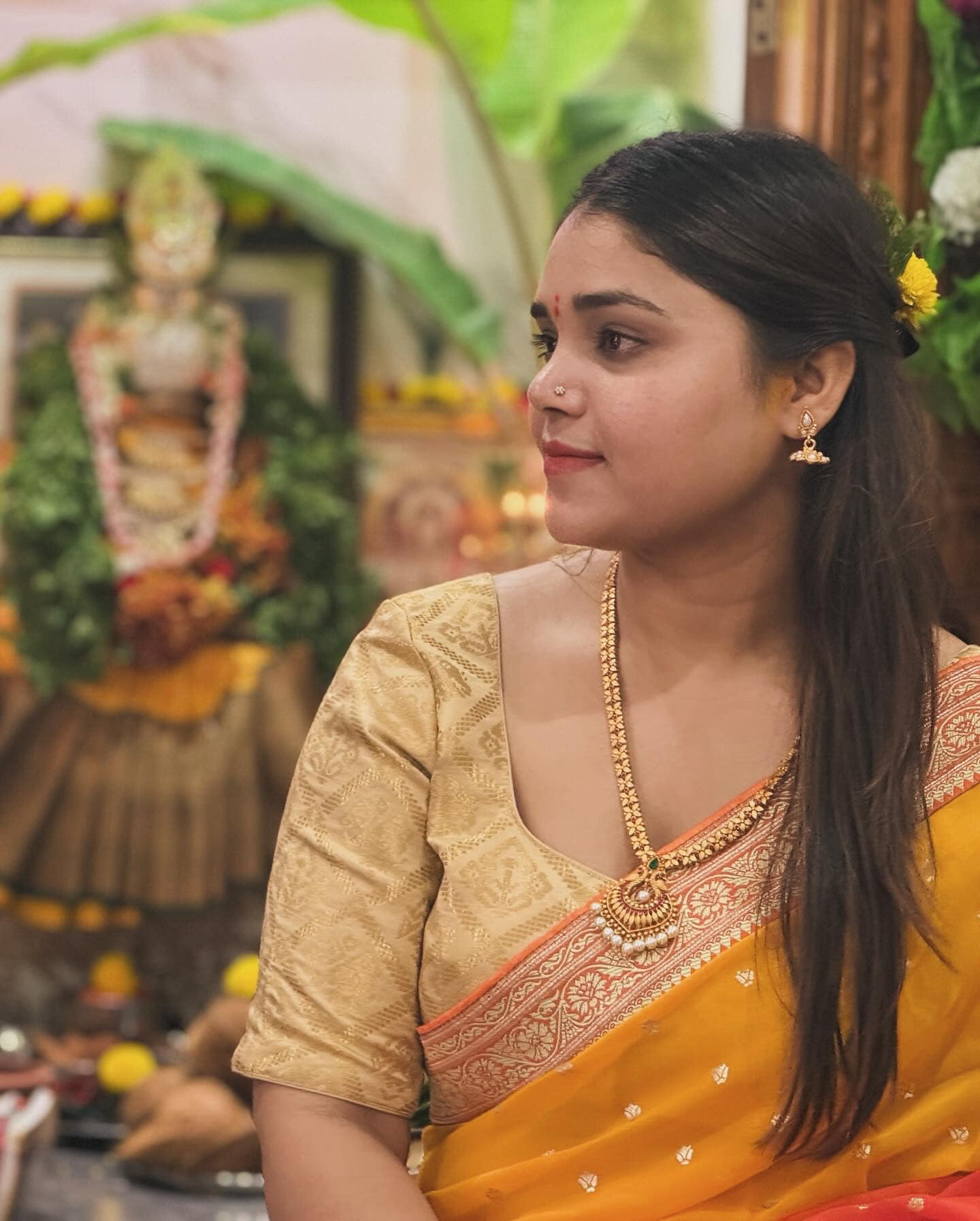 News Anchor Divya Vasantha Shares Heartwarming Wedding Photos - Filmibeat