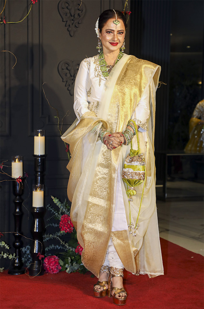 Rekha: Age, Biography, Family, Husband, Controversies, Awards, and ...