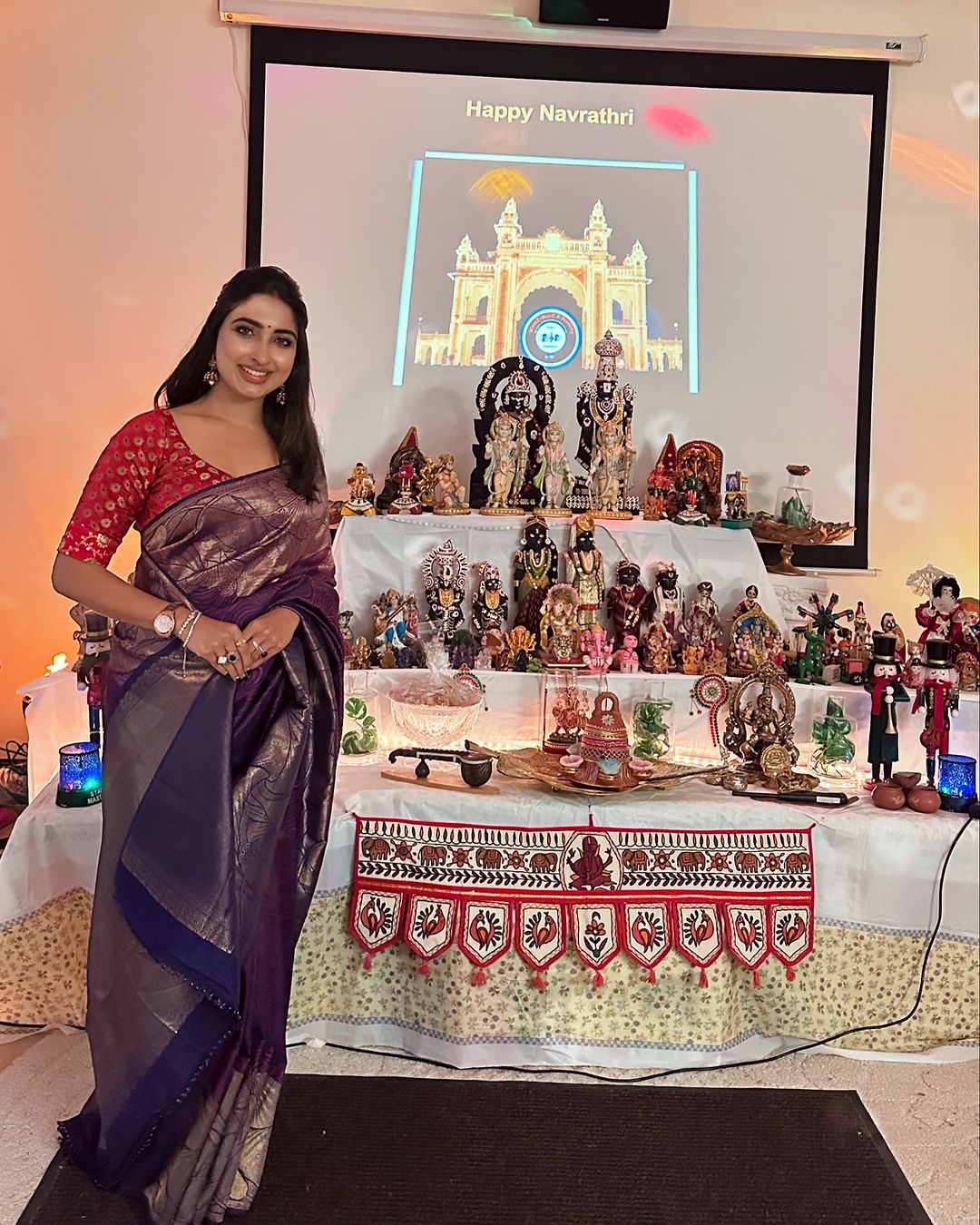 Saanya Iyer's Stunning Navaratri Look in New Jersey - Filmibeat