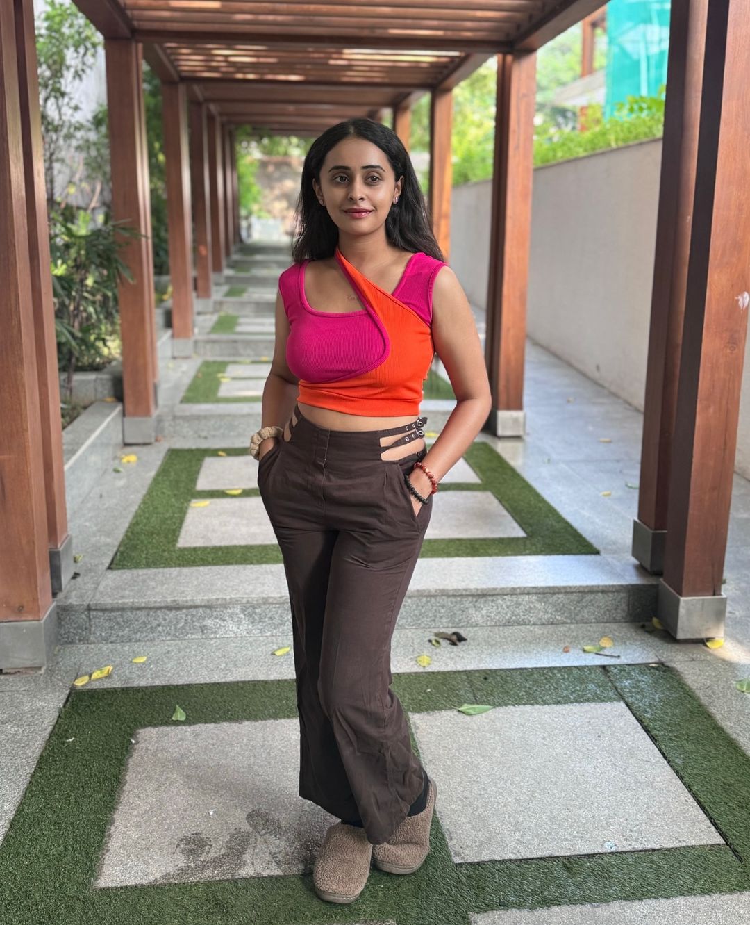 Sanjana Burli: Photos, Age, Biography, Family, Serials, and Education ...