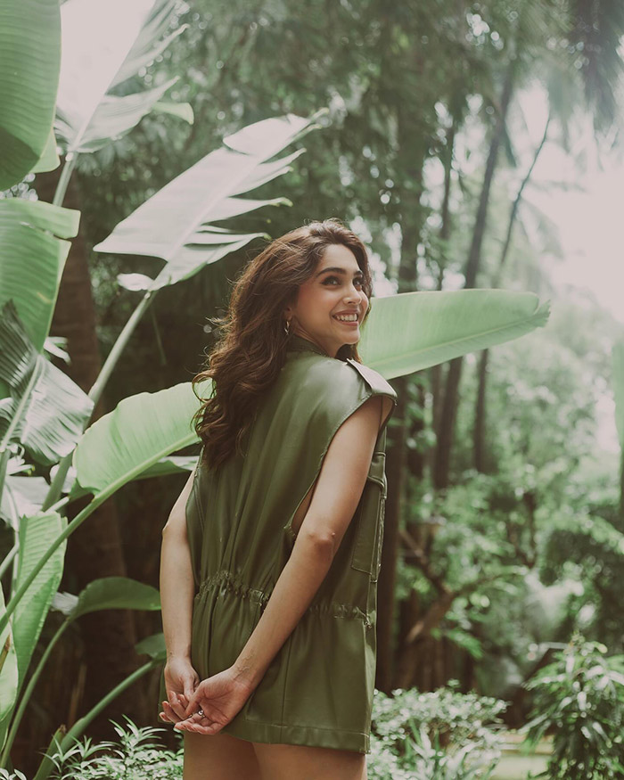 Sharvari Wagh | Sharvari Wagh Latest Photos | Sharvari Wagh Instagram ...