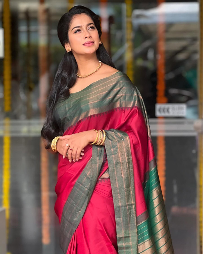 Swathi Konde - Photos, Age, Biography, Net Worth, Family, Education ...