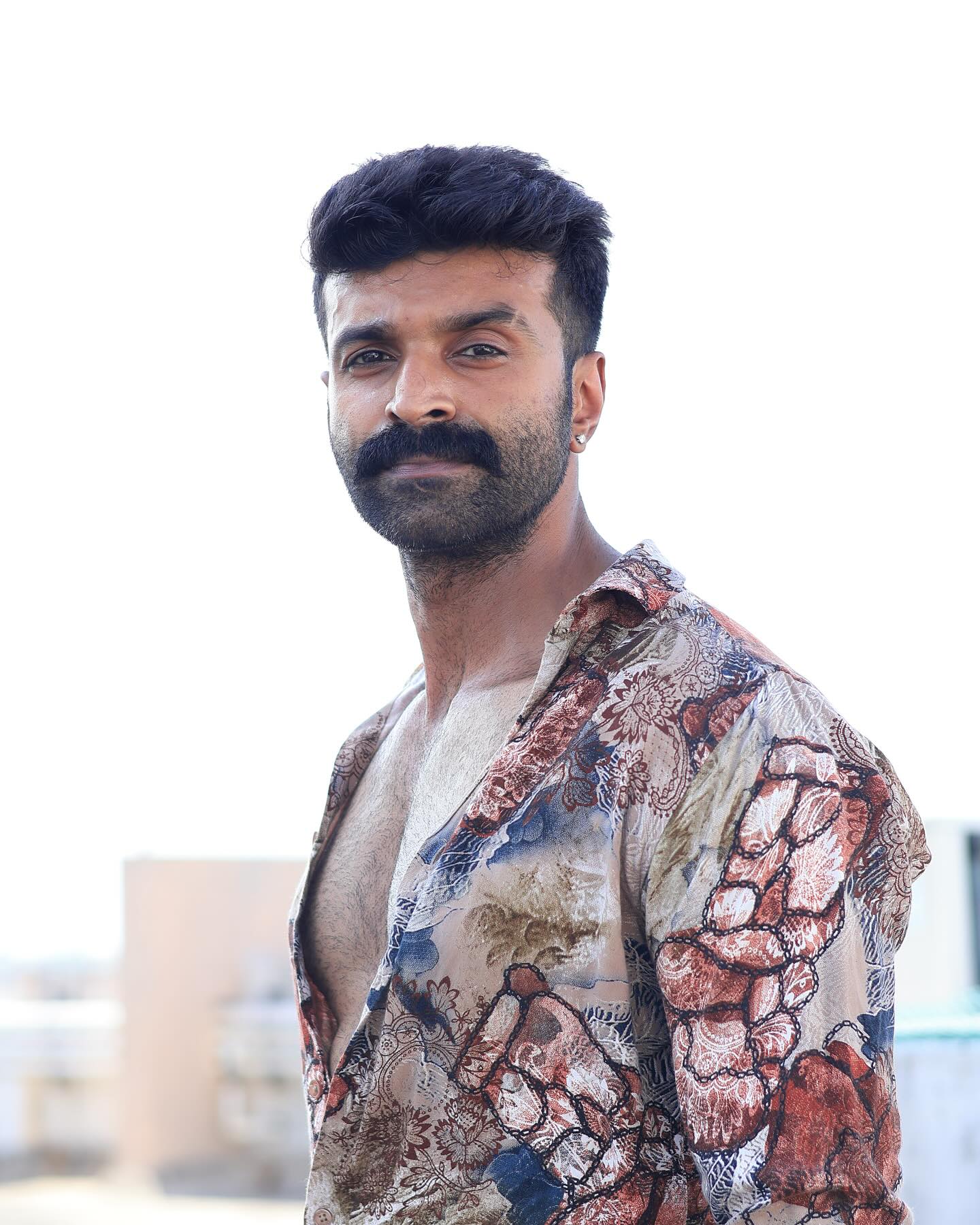 Tamil Bigg Boss 8: Contestants Who Entered The Vijay SethupathiBigg ...