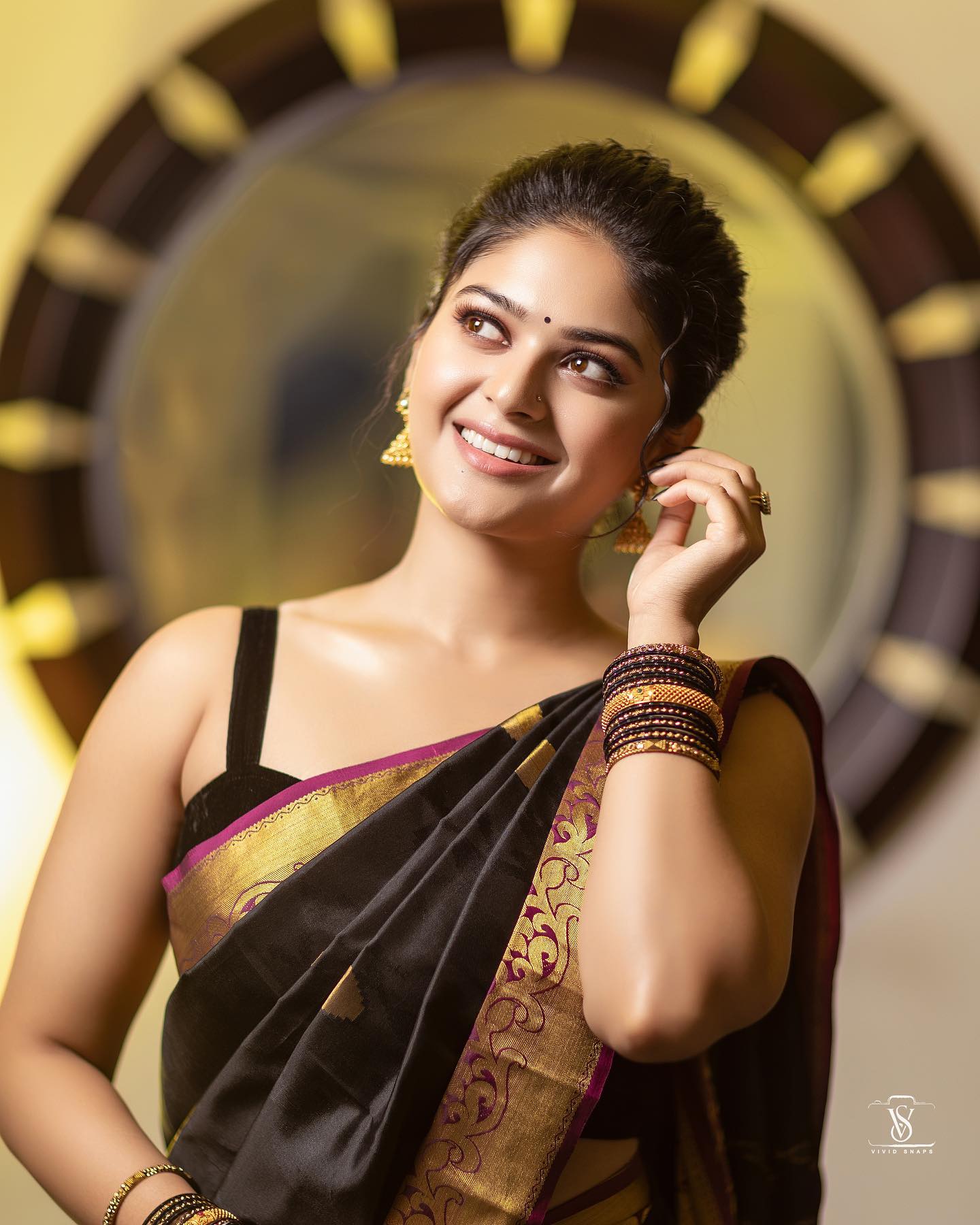 Vaibhavi Shandilya|Photos Vaibhavi Shandilya |AgeVaibhavi Shandilya ...