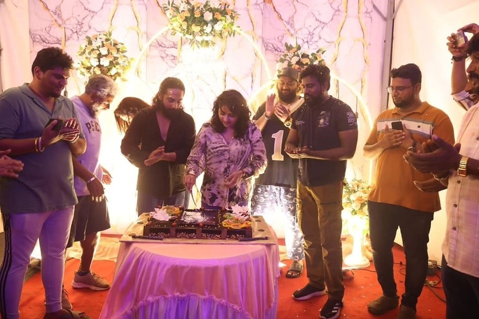 Zaid Khan Celebrates Rachita Ram’s Birthday with a Heartfelt Surprise ...