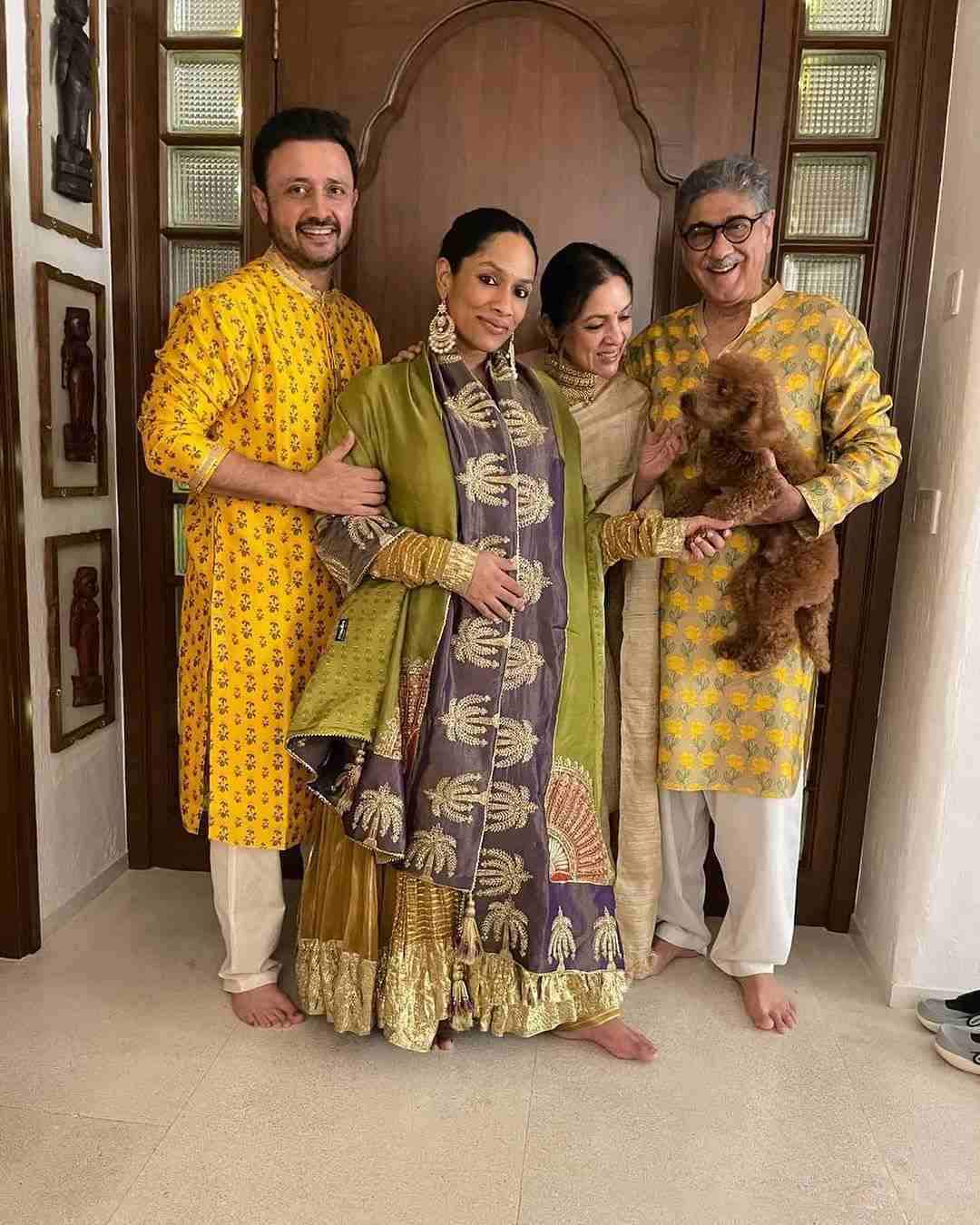 സാറാമ്മച്ചിയുടെ മുംബെെയിലെ ജീവിതം; നീ ന ഗുപ്തയും കുടുംബവും; ചിത്രങ്ങ ...