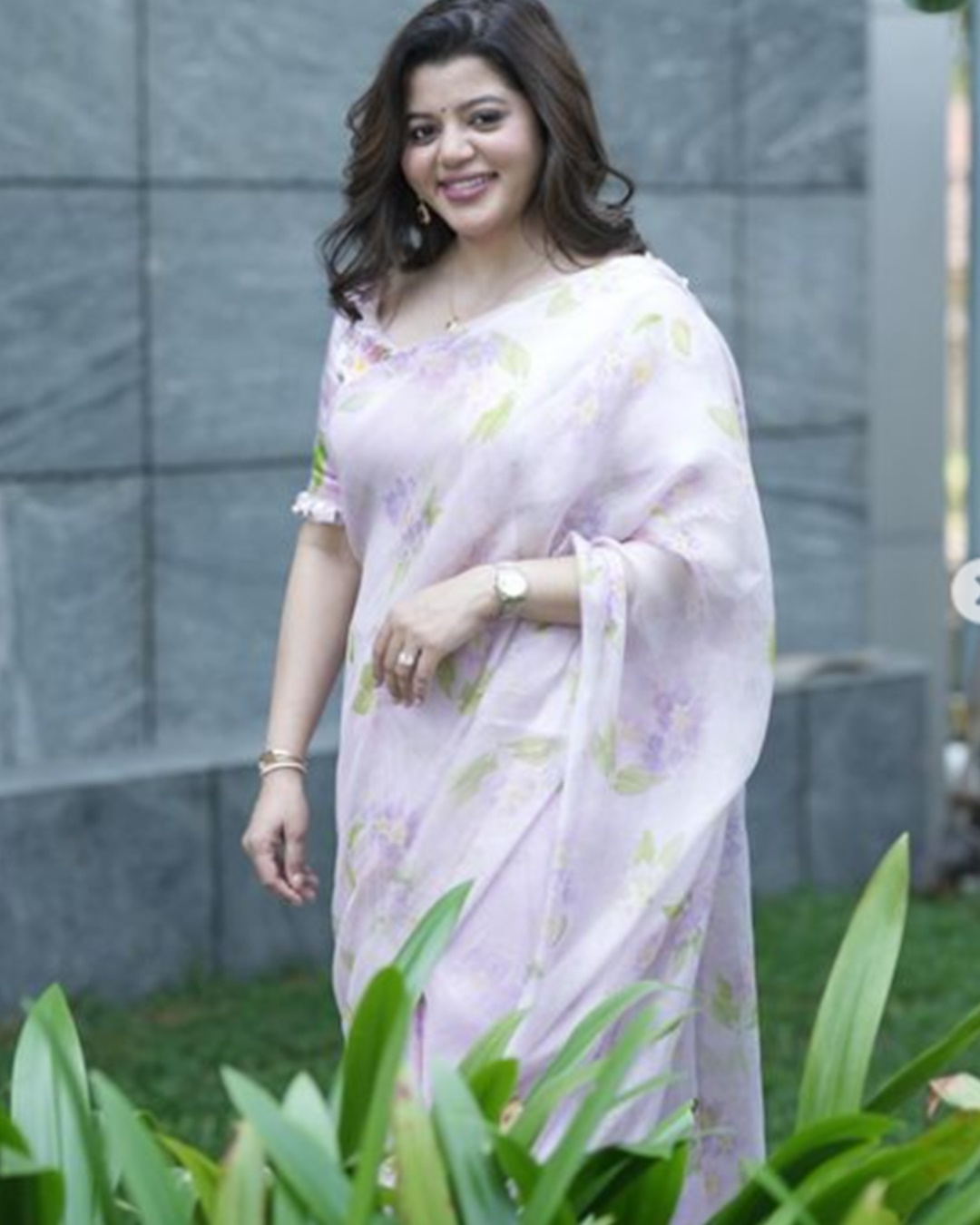 ഇടയ്ക്ക ഭര്‍ത്താവിനെ കൊണ്ട് ഞാനിതിന് ഫോഴ്‌സ് ചെയ്യിപ്പിക്കാറുണ്ട് ...