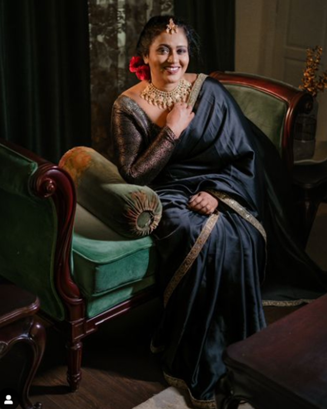 ബ്ലാക്ക് ബ്യൂട്ടിയാണ്, രാഞ്ജിയെ പോലെ സുന്ദരിയും! വേറിട്ട ലുക്കില് ...