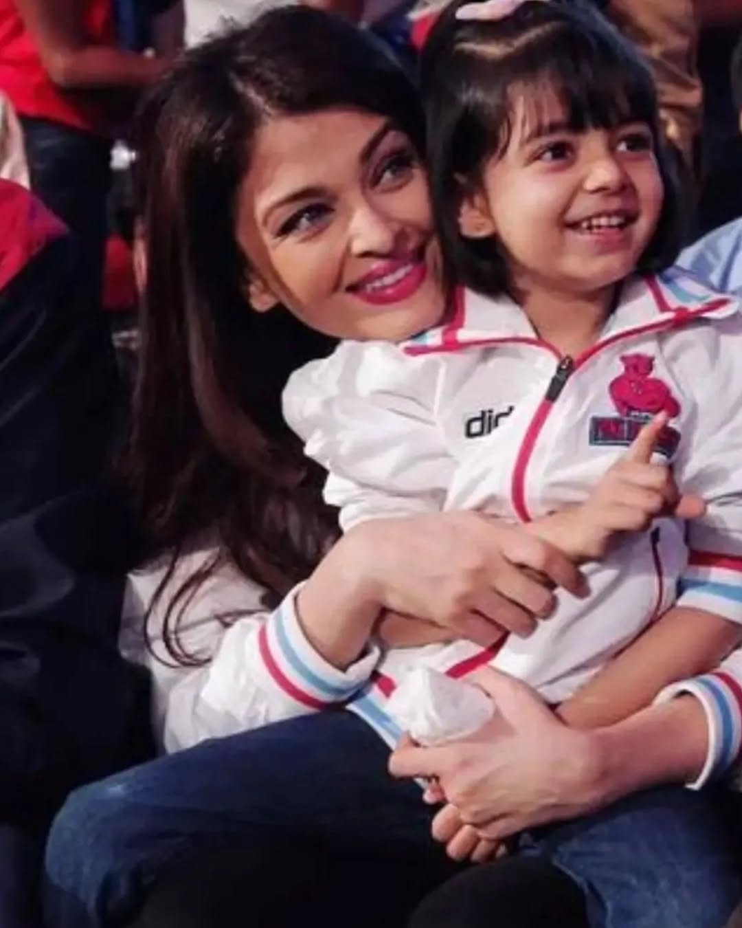 Aaradhya Bachchan's 10 Unseen Childhood PICS That Will Definitely Melt Your Heart | Aaradhya ...