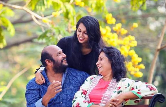 Actor Meghanathan: Know All About the Actor Movies, Family & More ...