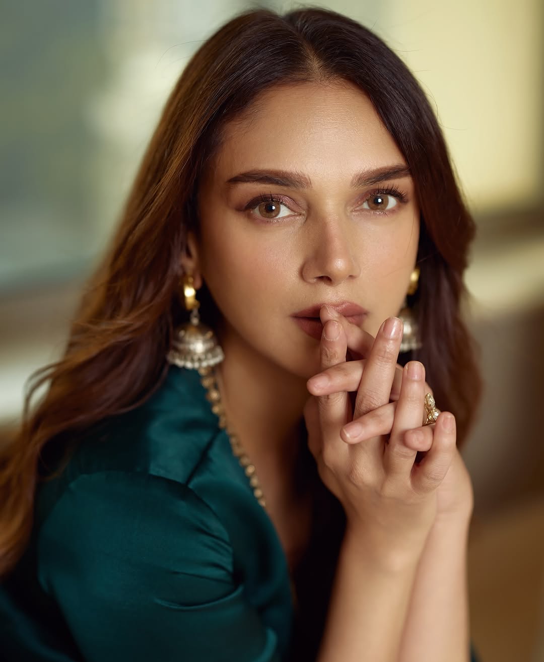 Aditi Rao Hydari: உன் கண்ணு அழகுக்குதான்.. கன்னடா நாட்ட வாங்கி தரட்டுமா ...