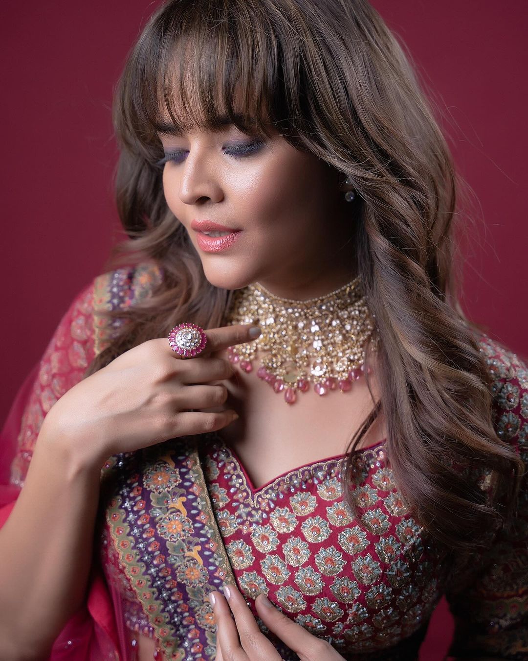 Anasuya Bharadwaj: అదిరిన గ్లామర్.. క్యూట్ లుక్స్.. అనసూయ అందాలు చూస్తే ...