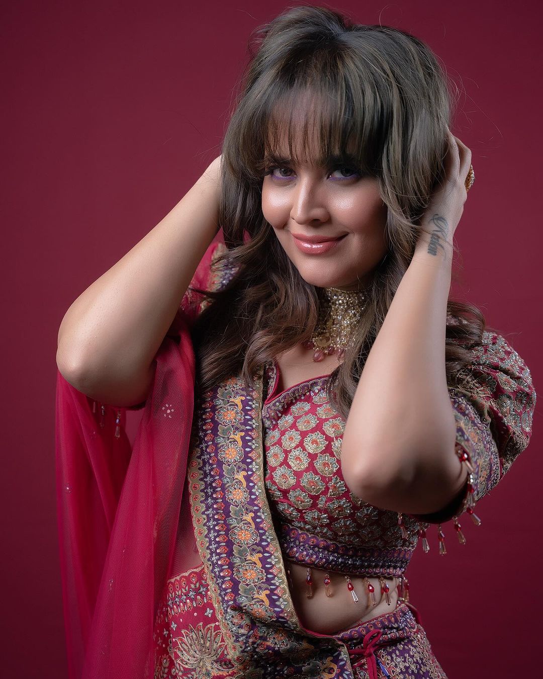 Anasuya Bharadwaj: అదిరిన గ్లామర్.. క్యూట్ లుక్స్.. అనసూయ అందాలు చూస్తే ...