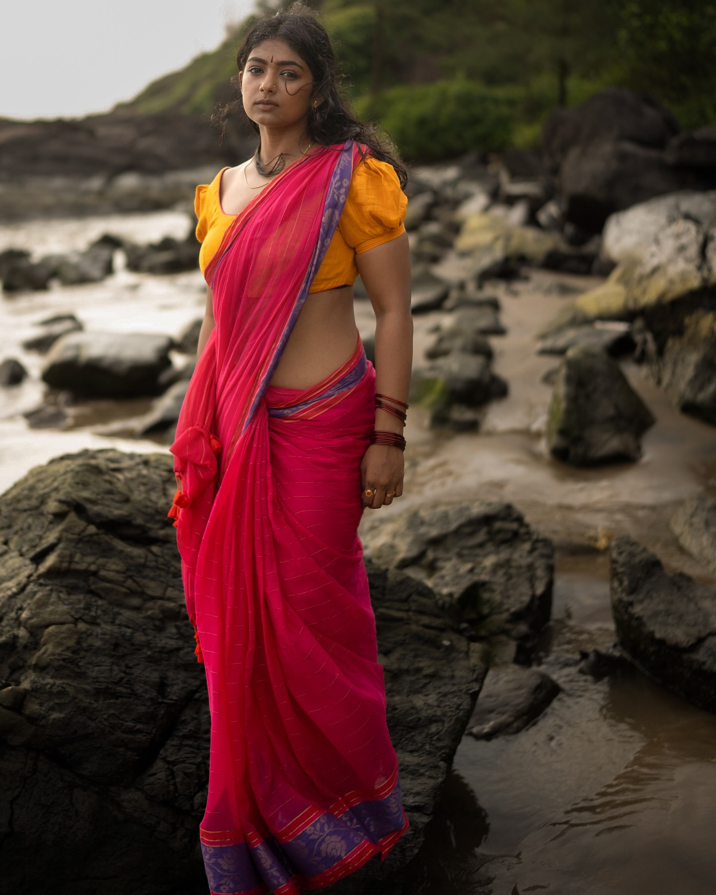 Bhoomi Shetty's Aesthetic Saree Moment Goes Viral: Dreamy Vibes and ...