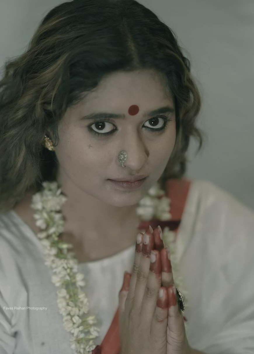 'ഒരു നിമിഷം ആലിയയാണെന്ന് തെറ്റിദ്ധരിച്ചു... ഒറിജിനലിനെ വെല്ലുന്ന ഗം ...