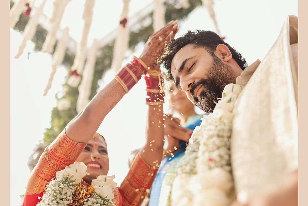 Bigg Boss Tamil Fame & Actress Ramya Pandian Marries Lovel Dhawan In A ...