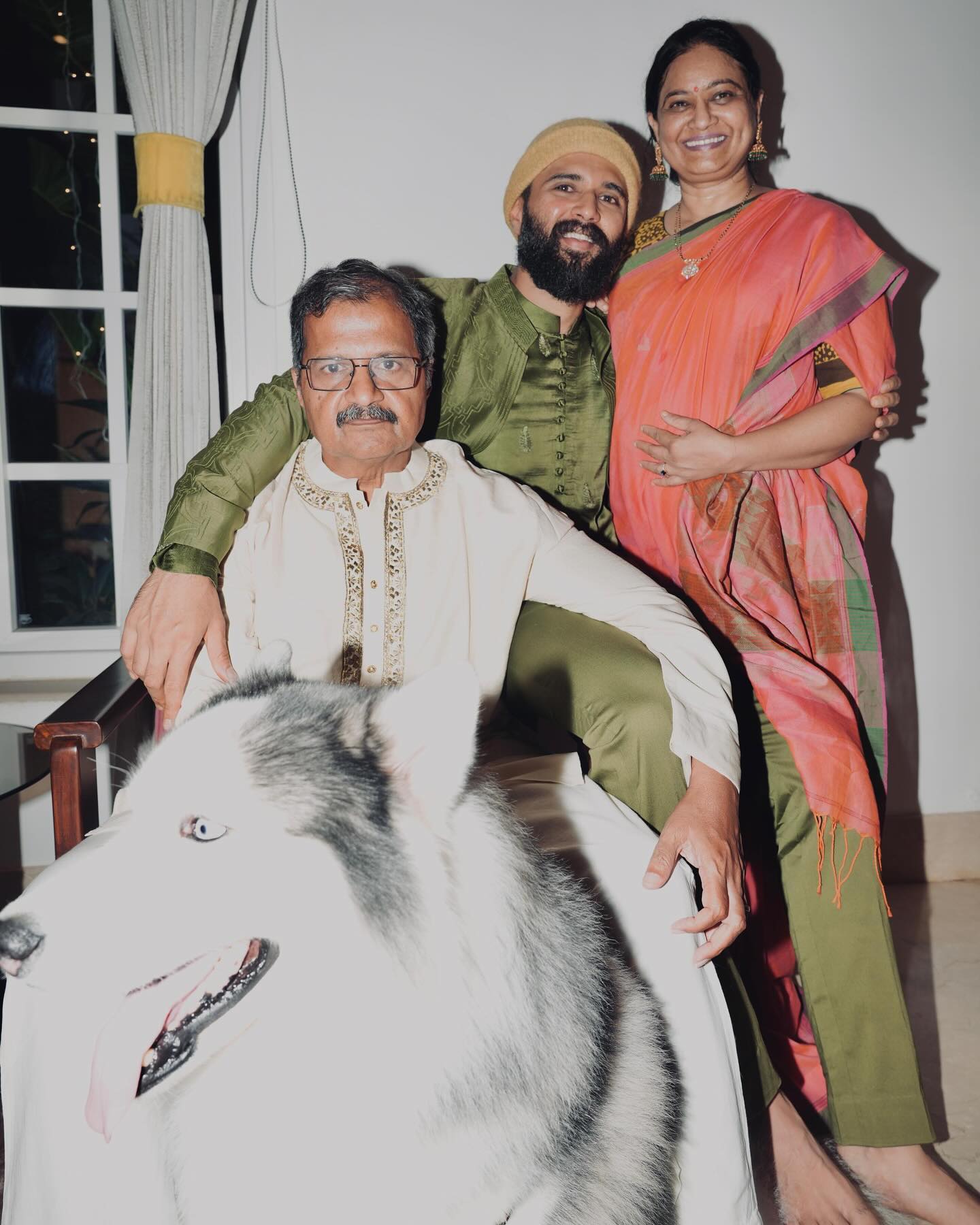Diwali 2024: Vijay Deverakonda Celebrates Diwali 2024 with His Family ...