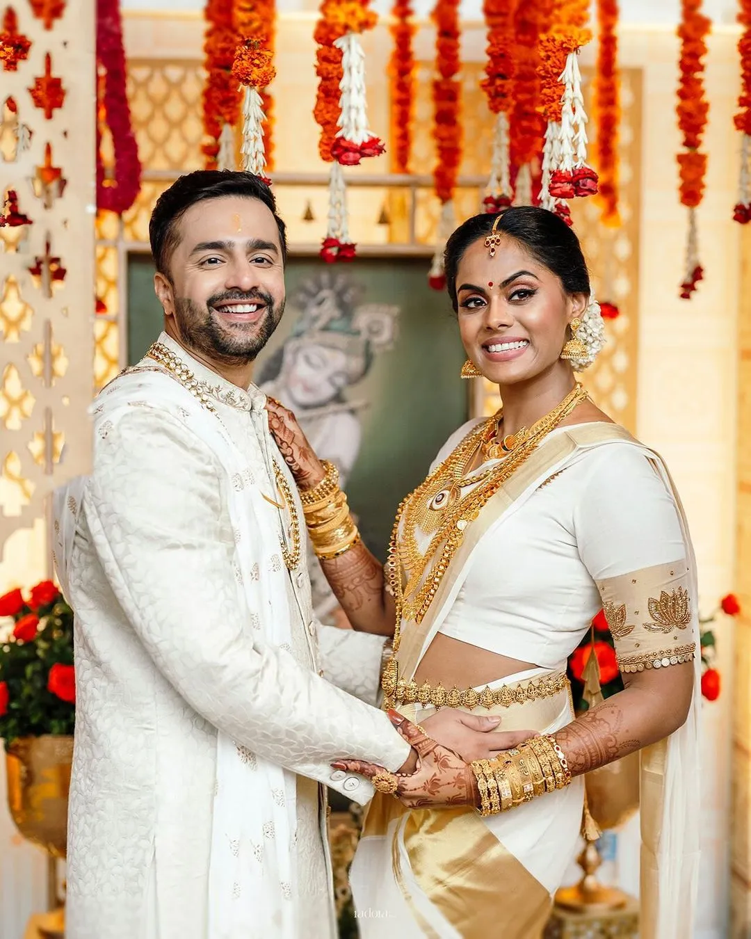 Karthika Nair Celebrates Her First Wedding Anniversary With Rohit Menon ...