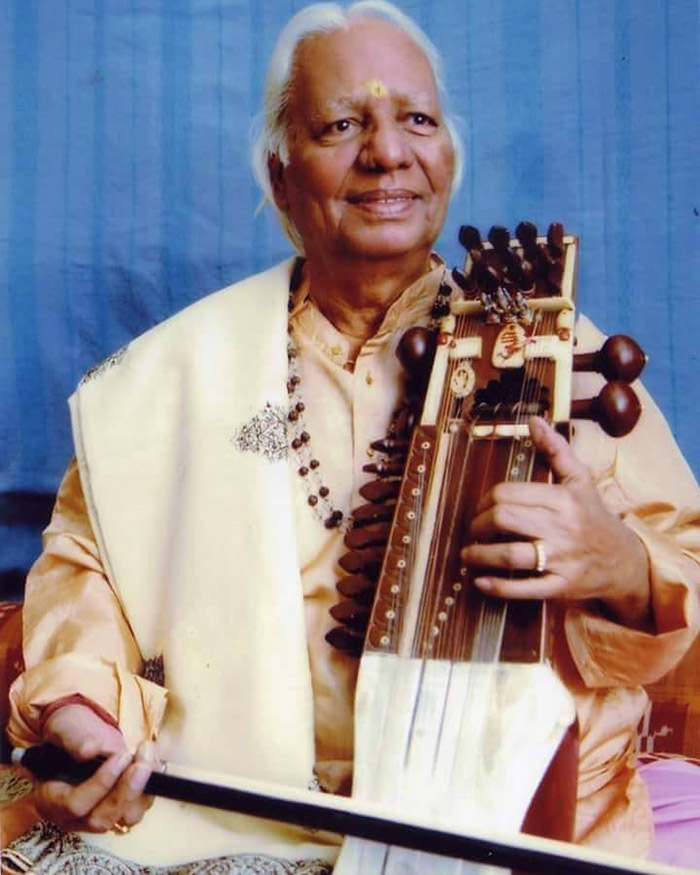 Legendary Sarangi Maestro Pandit Ram Narayan Passes Away At 96 - Filmibeat