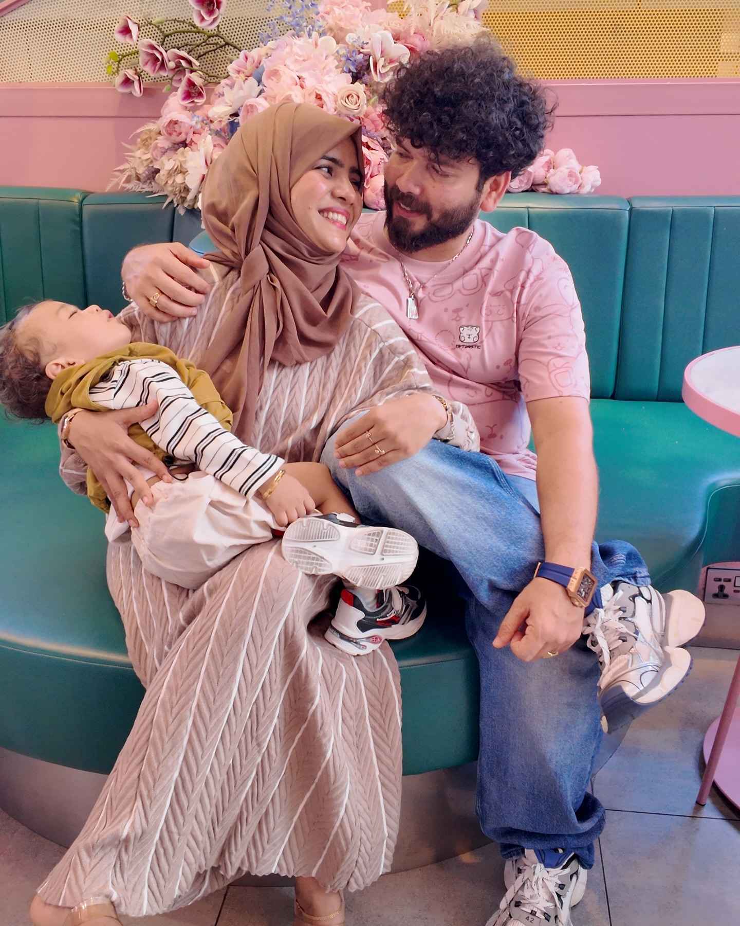 'മഷൂറയ്ക്ക് 29 വയസ് മാത്രമെ പ്രായമുള്ളോ..?'; പ്രിയ ഭാര്യയ്ക്ക് പിറന്നാ ...