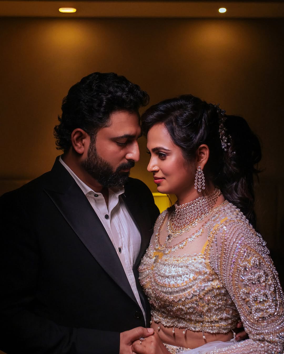 Ramya Pandiyan: கிளாமர்தான் பிடிக்காது.. ரொமான்ஸில் செண்டம் அடிக்கும் ரம்யா பாண்டியன்! | Ramya ...