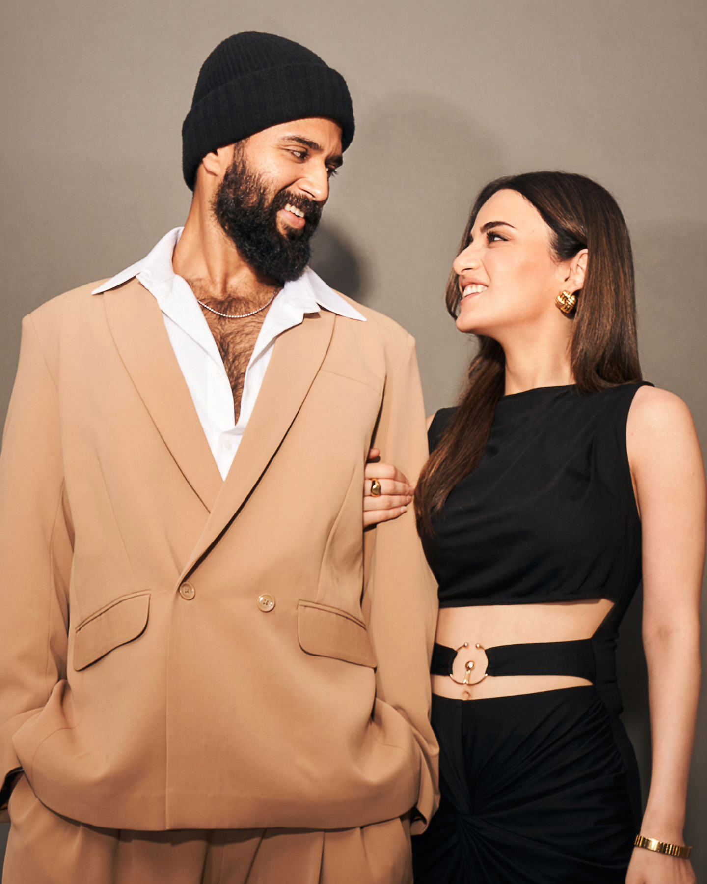 Sahiba: A Romantic Period Music Video Starring Vijay Deverakonda and Radhika Madan - Filmibeat