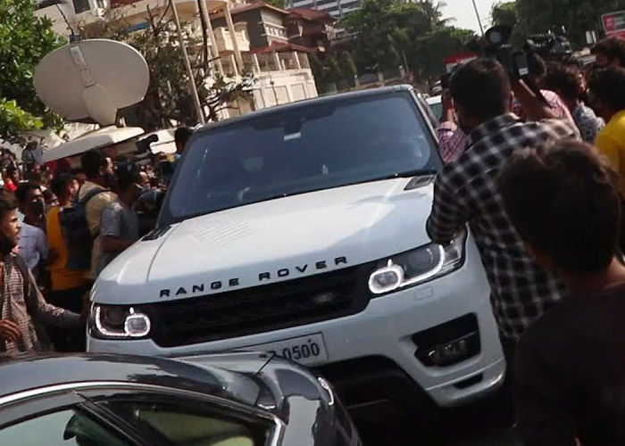 Shah Rukh Khan's First Car Revealed: Discover SRK's Stunning Car ...