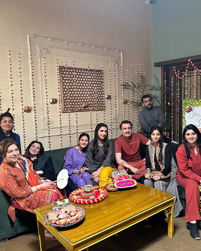 Sharjeena Shares Heartfelt Last Goodbye To 'Kabhi Main Kabhi Tum' Fans ...