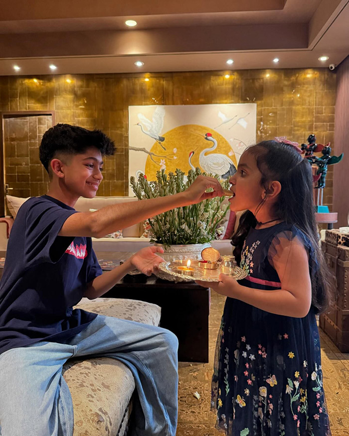 Shilpa Shetty Celebrates Bhai Dooj With Ayaan And Samisha - Filmibeat