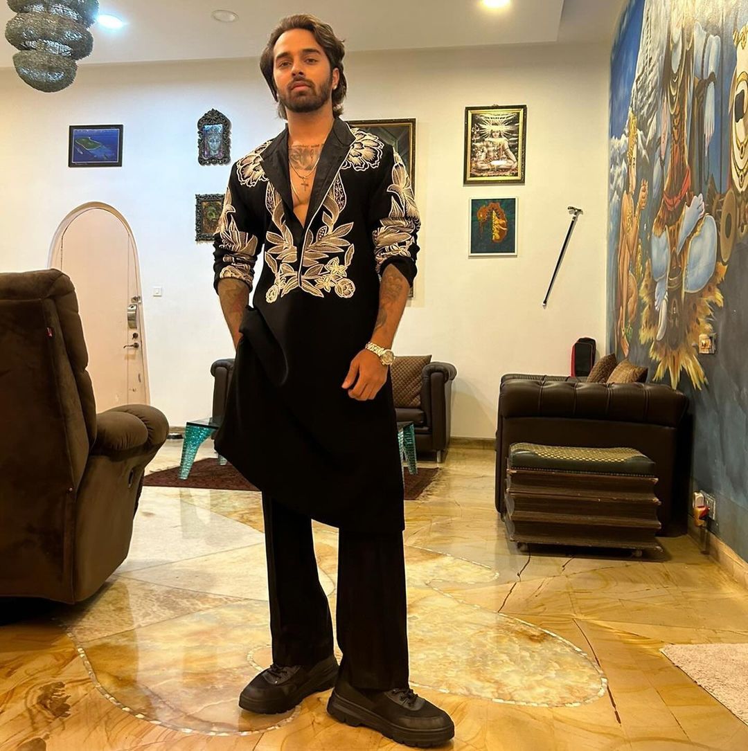 Who Is Nirvaan Birla? Is Ameesha Patel Dating Business Tycoon ...