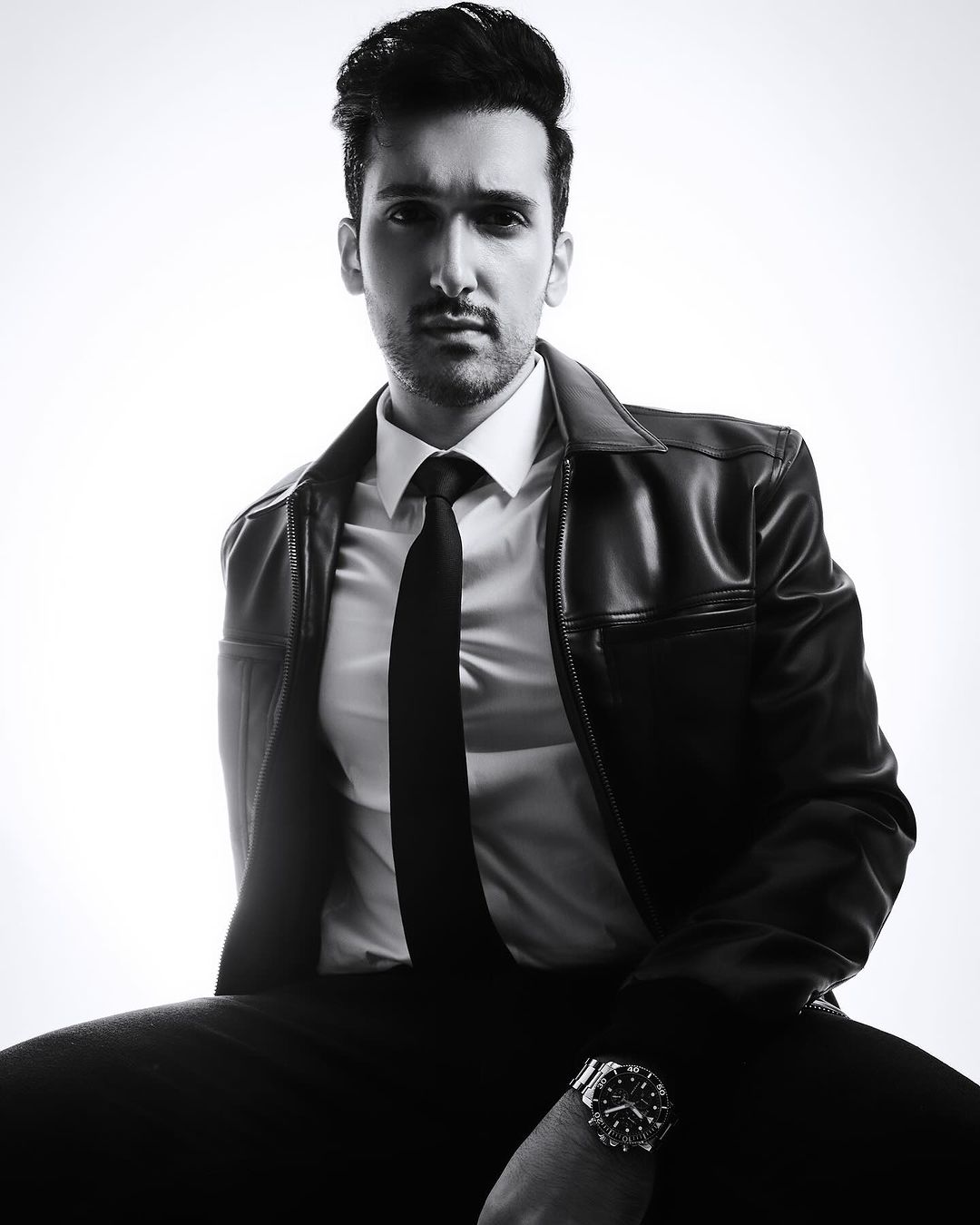 Who Is Yashvardhan Ahuja? Age, Family Background, Bollywood Ties ...