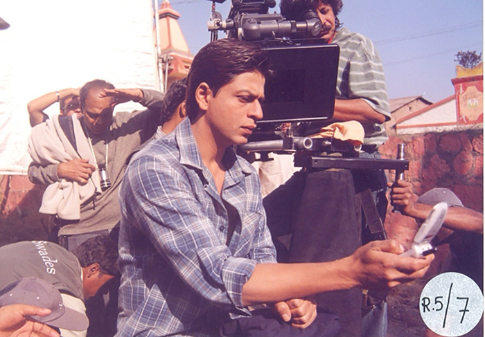 20 Years Of Swades: A Tribute To Ashutosh Vision And Shah Rukh Khan's ...