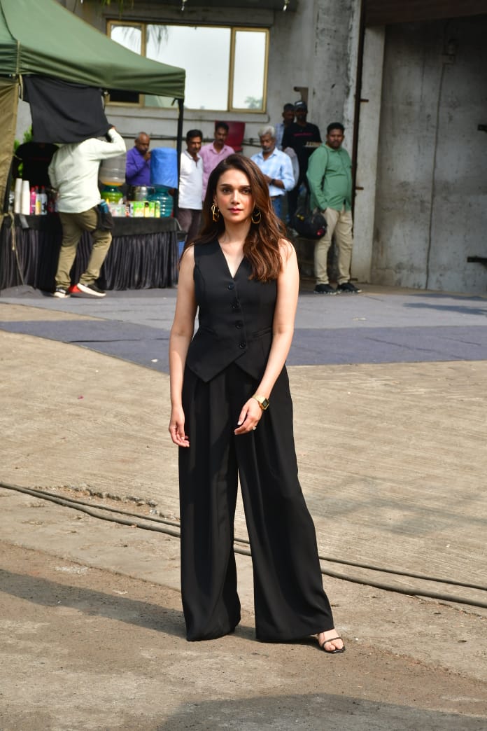 Aditi Rao Hydari, Bhumi Pednekar, Tamannah Bhatia & More Snapped At ...