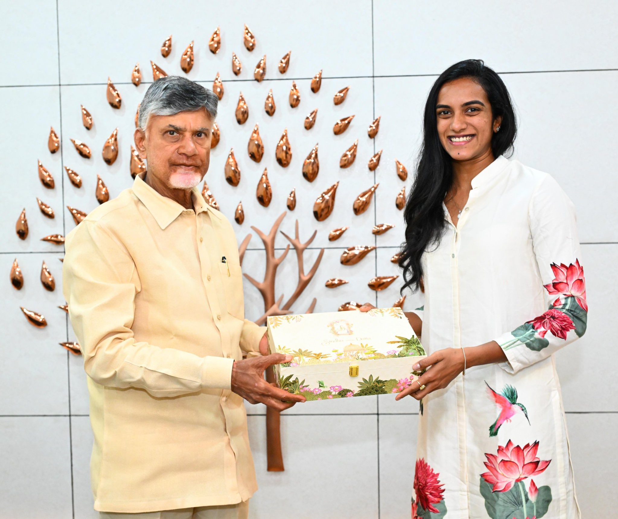 Badminton Star PV Sindhu Along With Venkata Dutta Sai Invited PM Modi ...