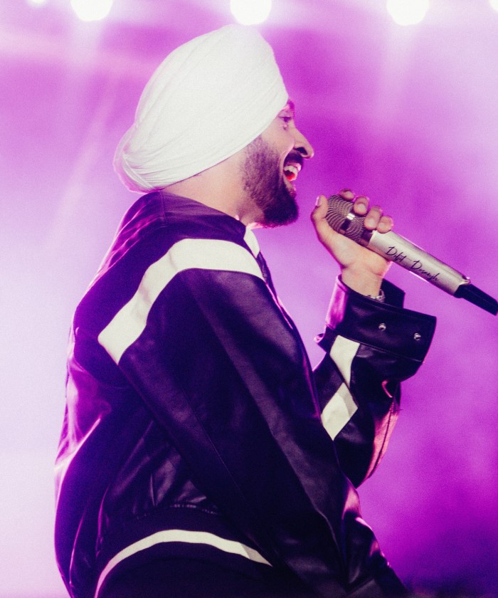 Diljit Dosanjh's Indore Concert: A Night of Music And Fun - Filmibeat