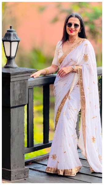 40 வயசுனு சொன்னா யாரும் நம்ப மாட்டாங்க.. டிடியின் அட்டகாசமான போட்டோஸ் ...