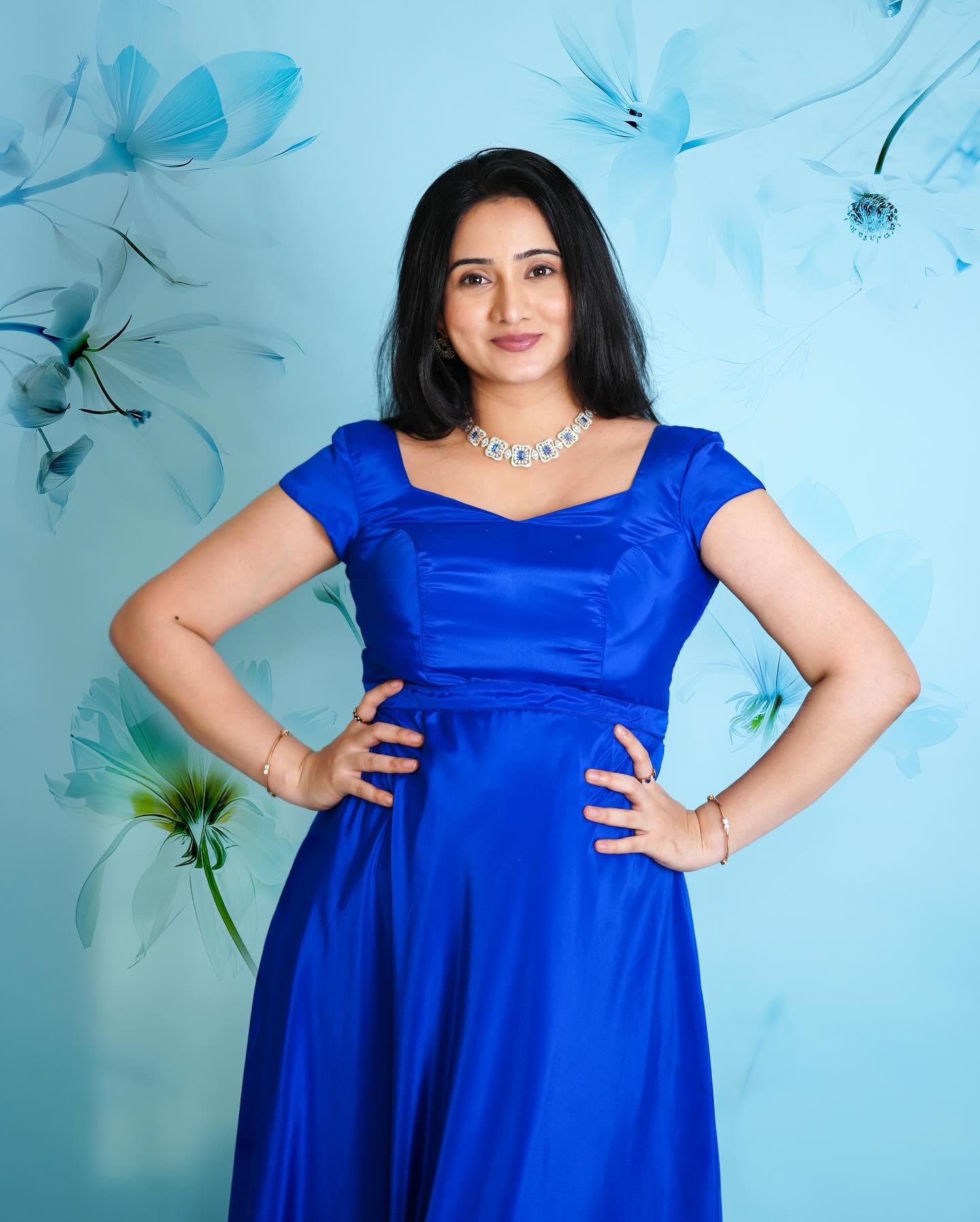 Harshika Poonacha's Postpartum Photoshoot In Traditional Blue Dress ...