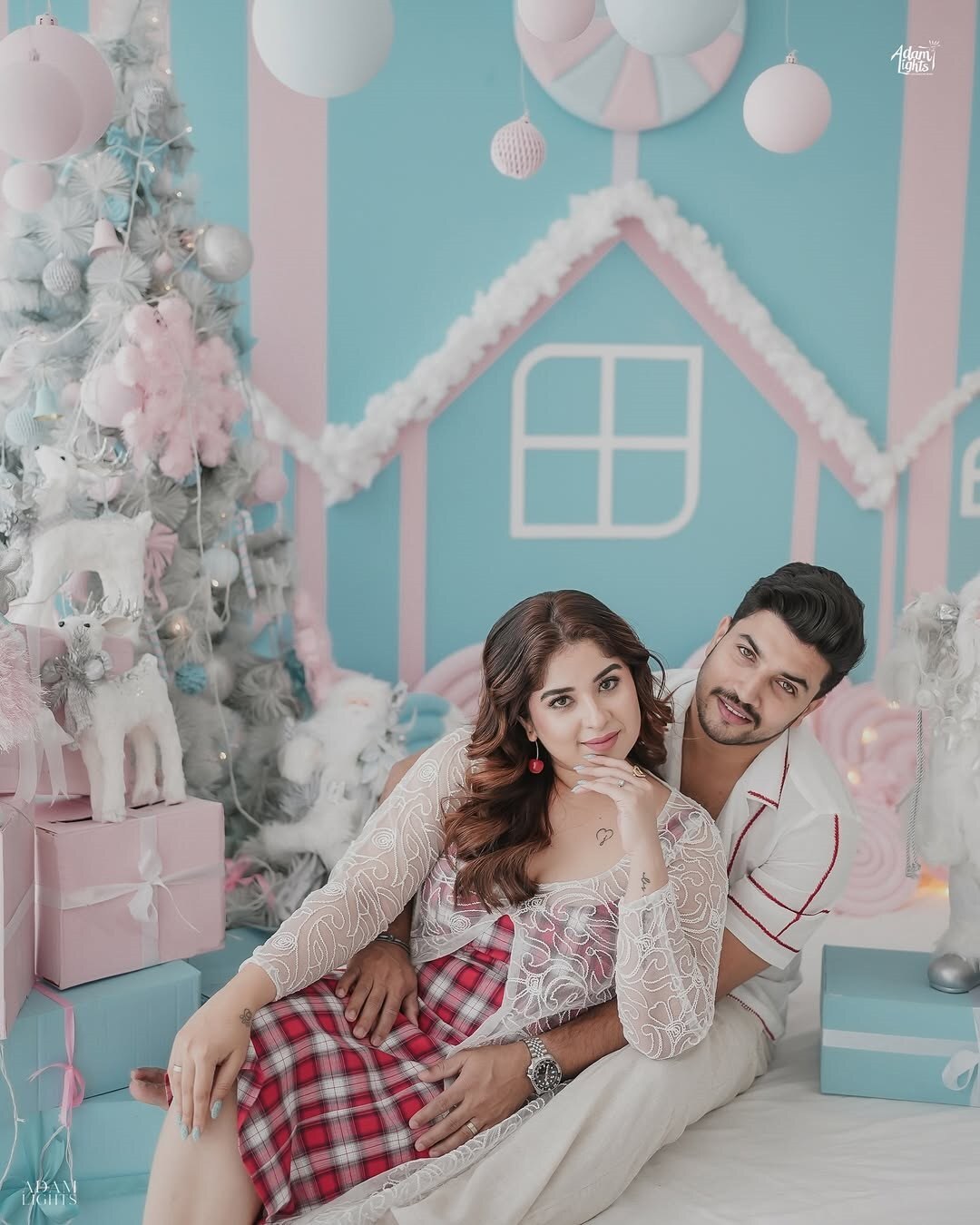 പെർഫെക്ട് ക്രിസ്മസ് പിക്ചർ, ഈ ക്രിസ്മസ് ജീവയും അപർണയും കൊണ്ടുപോയി ...