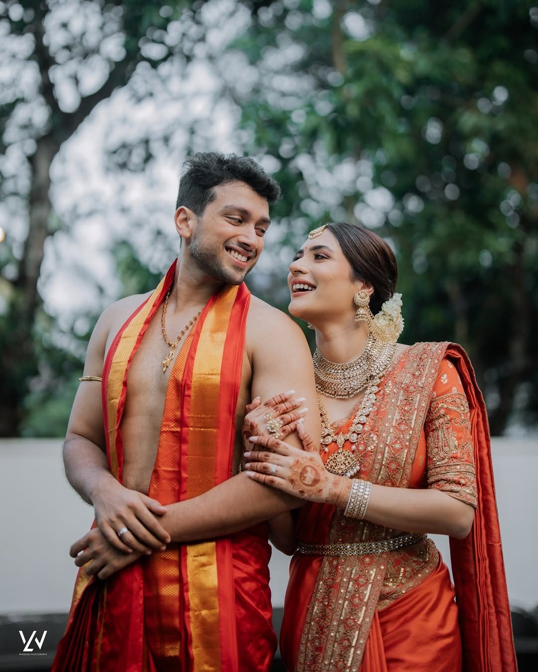 ഗന്ധർവൻ ലുക്കിൽ കണ്ണൻ... രാജകുമാരിയെപ്പോലെ താരു: കാളിദാസിനും പ്രണയിനിക്കും മനംപോലെ മാം ഗല്യം ...