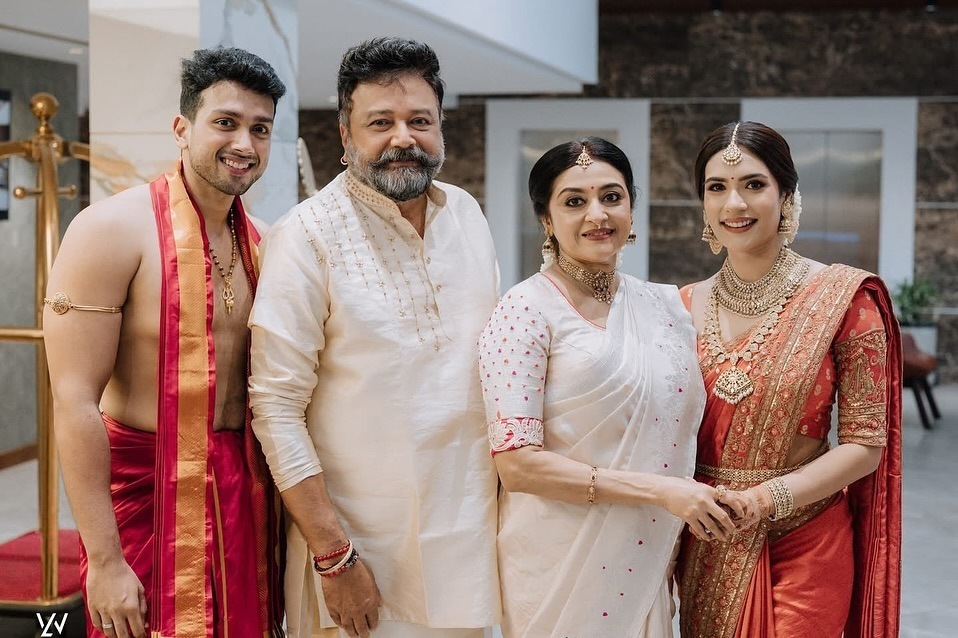 ഗന്ധർവൻ ലുക്കിൽ കണ്ണൻ... രാജകുമാരിയെപ്പോലെ താരു: കാളിദാസിനും ...