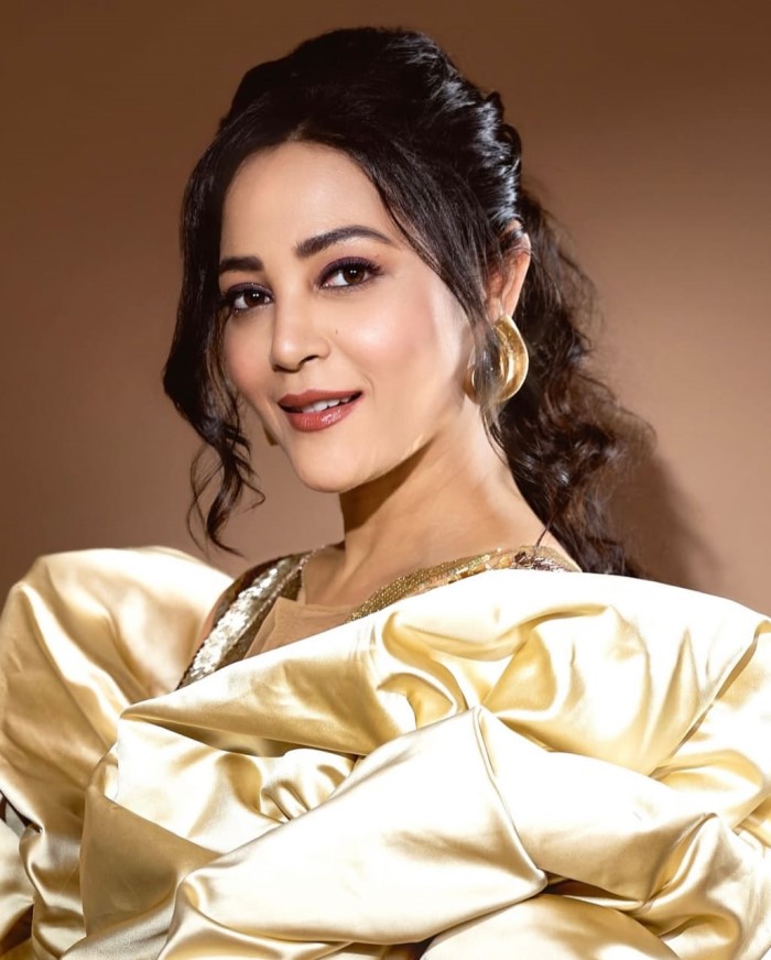 Kaveri Priyam Shines Bright In A Bold Golden Attire, Turning Heads With ...