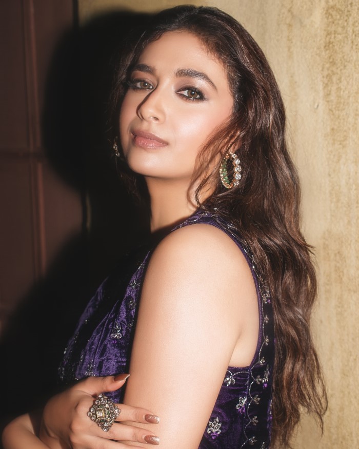 Keerthy Suresh Stuns In Purple Salwar For Baby John Promotion ...