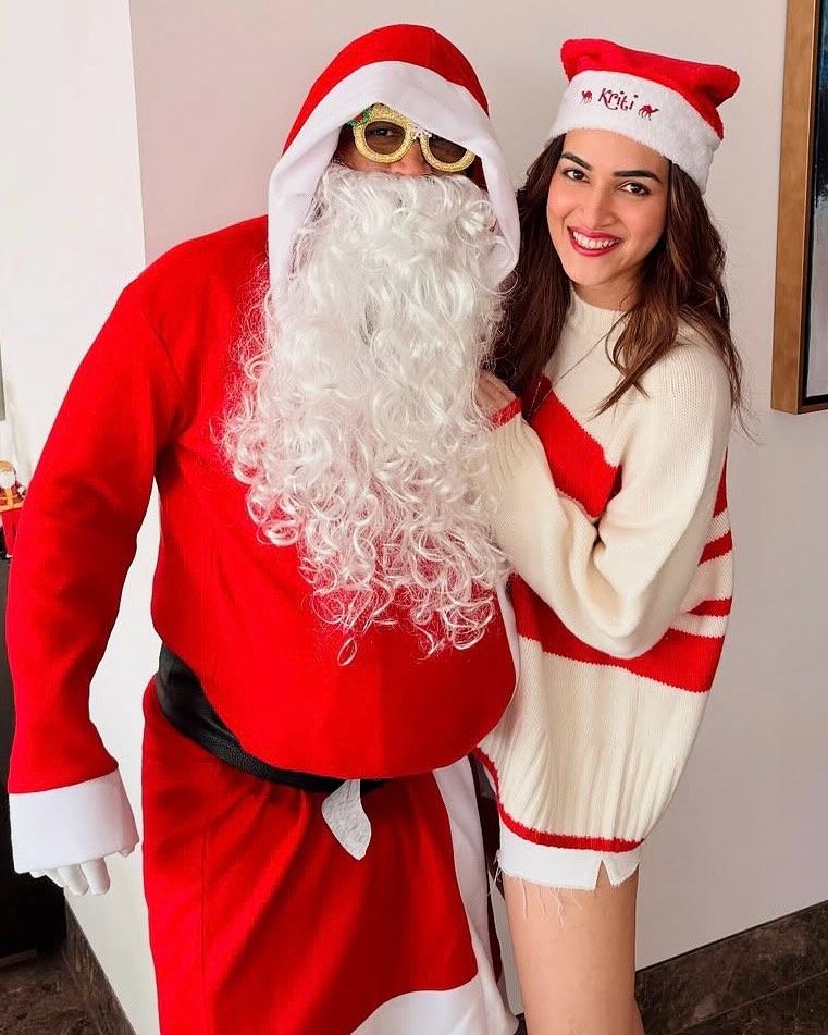 Kriti Sanon's Christmas Celebration With Kabir Bahia And MS Dhoni As ...