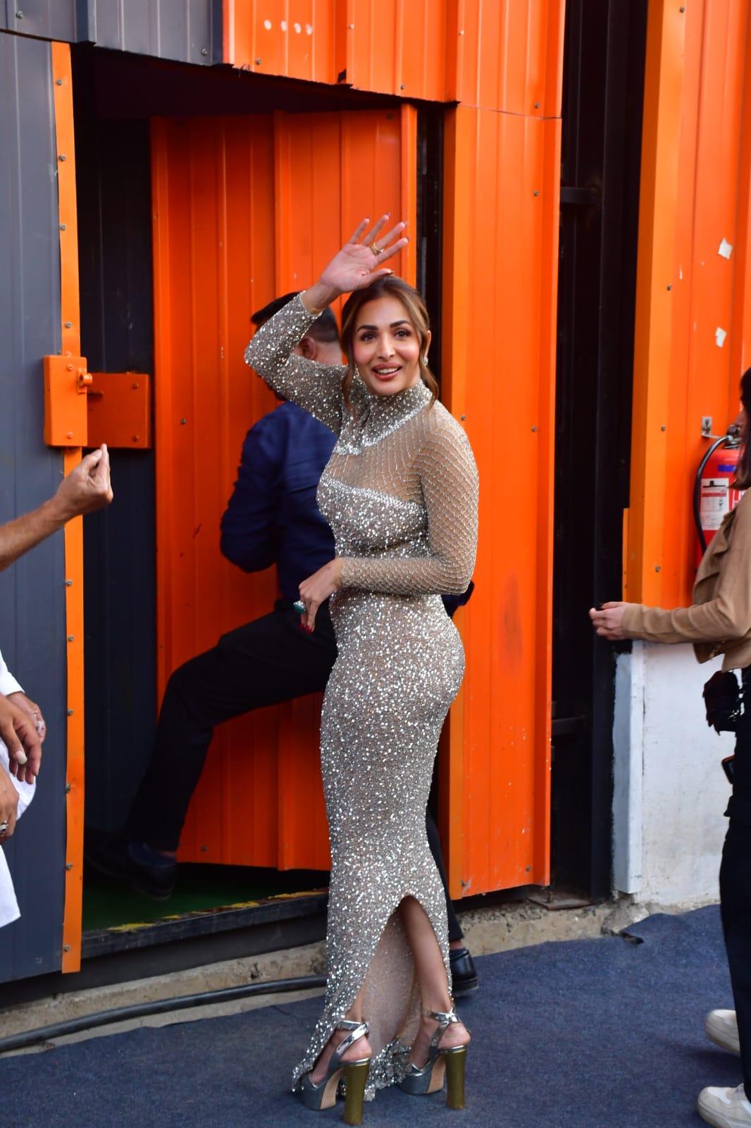 Malaika Arora Stuns In Dazzling Bodycon Gown On Champions Ka Tashan ...
