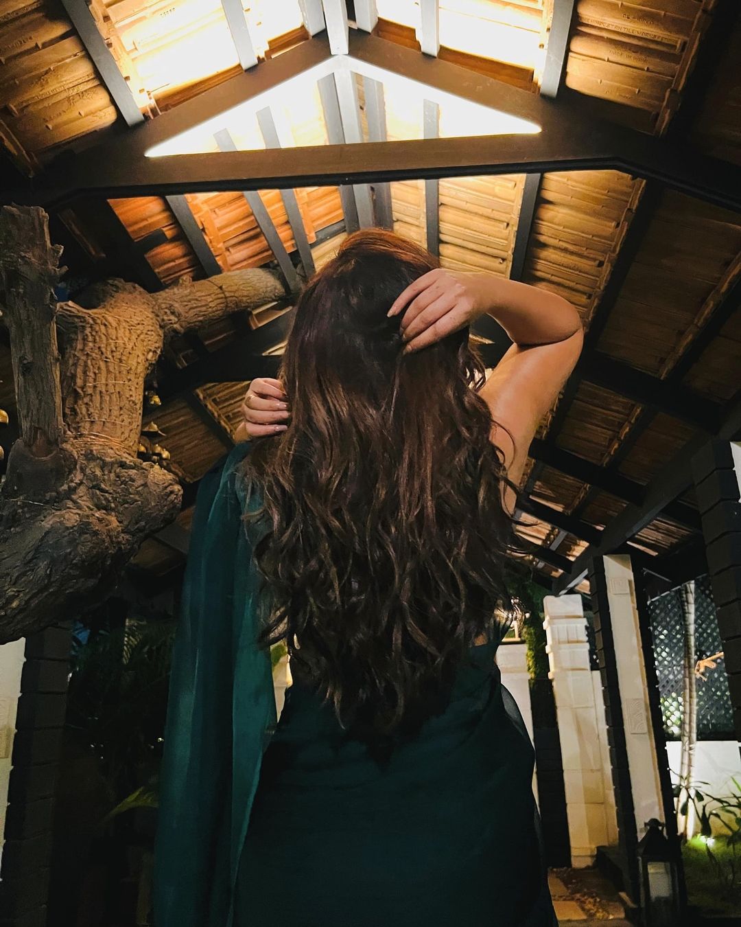 பச்சை புடவை உத்துப் பார்க்குதே.. அவ ஷேப்பு அடடடடா!.. நயன்தாராவின் நச் ...