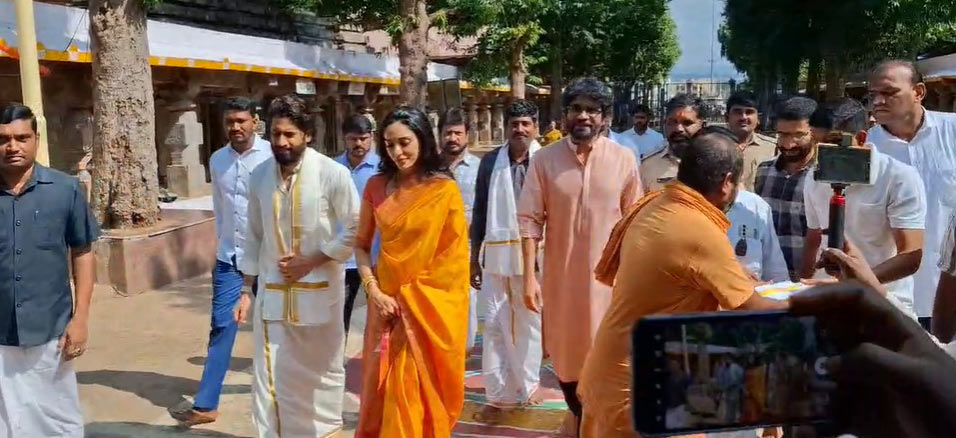 Newly Married Naga Chaitanya And Sobitha Visit Srisailam Mallikarjuna ...