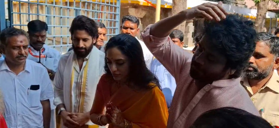 Newly Married Naga Chaitanya And Sobitha Visit Srisailam Mallikarjuna ...