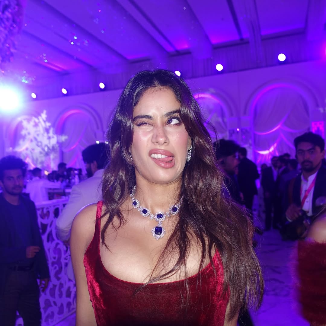 Orry Shares Inside Glimpses From Ambanis Star-Studded Christmas Bash Ft. Janhvi Kapoor, Ananya ...